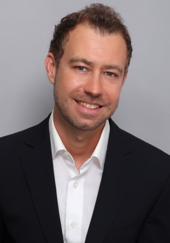 Dr Andreas Distel - Rotterdam School of Management, Erasmus University
