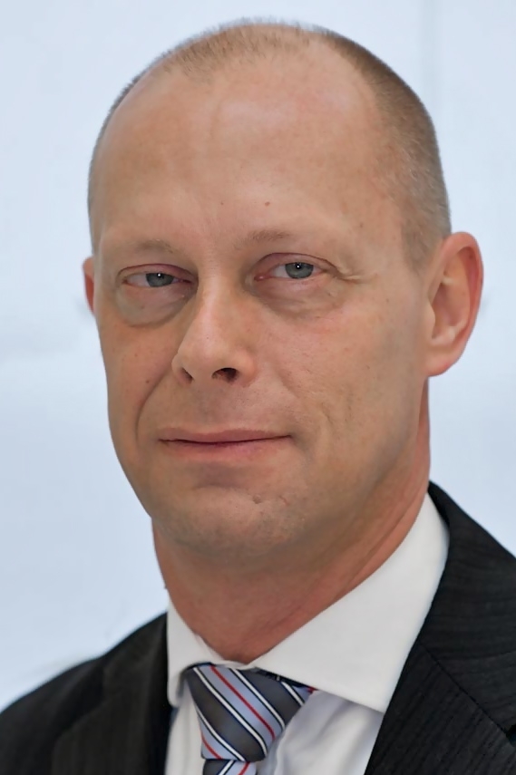 Professor Cees van Dam Inaugural Address, 18 September 2015 - Rotterdam ...