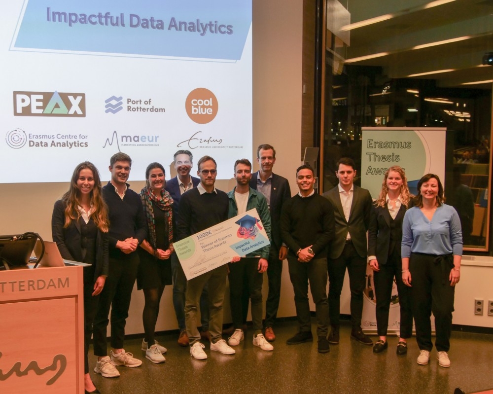 MSc graduate wins Erasmus Thesis Award for data analytics research